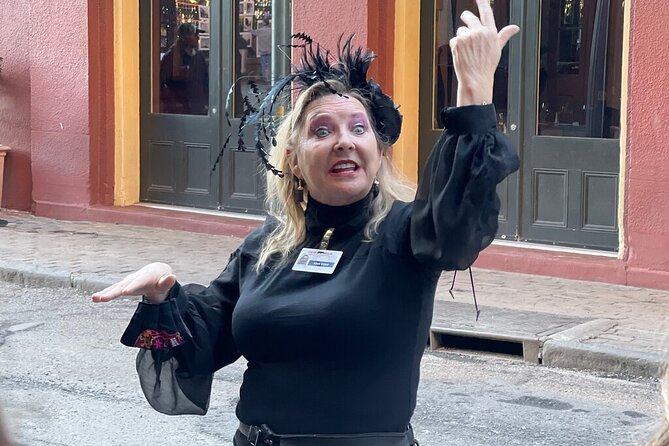 New Orleans' Historic Haunted Bar Crawl - Authentic Traveler Insights