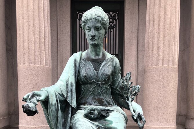 New Orleans Metairie Cemetery Tour: Millionaires and Mausoleums - Who This Tour Is Best For