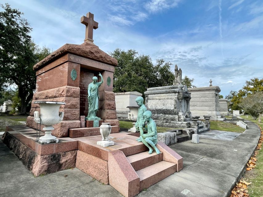 New Orleans: Millionaires Tombs of Metairie Cemetery Tour - What to Expect During Your Visit