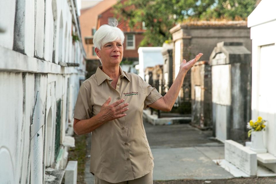New Orleans: Walking Tour Inside St. Louis Cemetery No. 1 - Why the Length and Price Matter