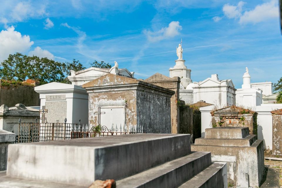 New Orleans: Walking Tour Inside St. Louis Cemetery No. 1 - FAQ