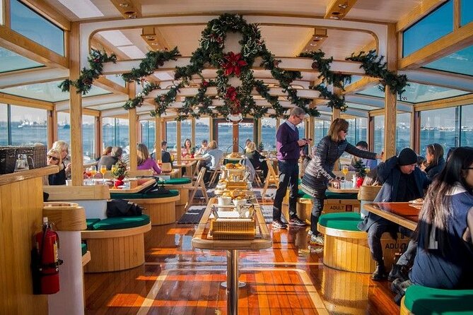 New York City Holiday Brunch Cruise on Classic Boat - FAQ