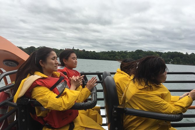 Niagara Falls Sightseeing tour of USA Side plus Jetboat - The Experience’s Pros and Cons