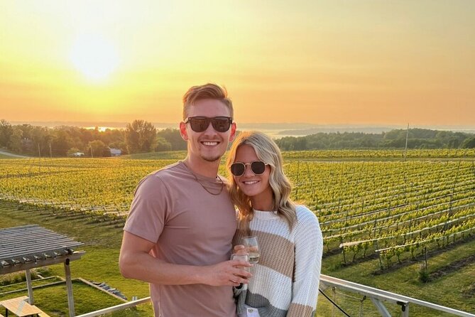 NON BUS Traverse City Old Mission Sunset Wine & Distillery Tour