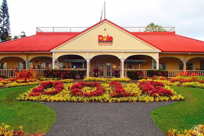 North Shore Adventure Shuttle - Transportation and Group Dynamics