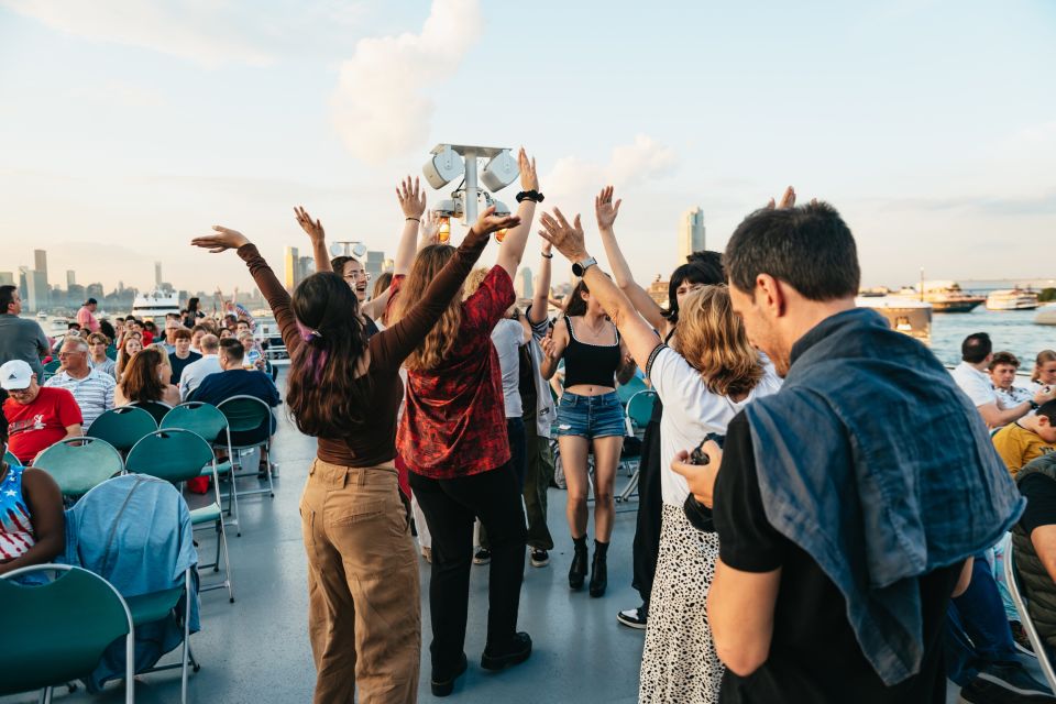 NYC: 4th of July Fireworks Party Cruise with Buffet & Drinks