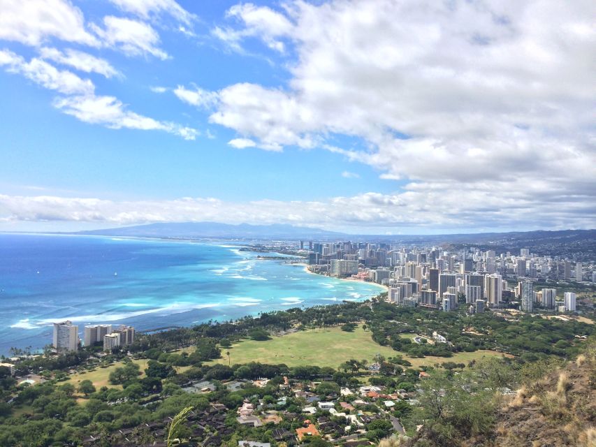 Oahu: Diamond Head Hike with Roundtrip Transportation