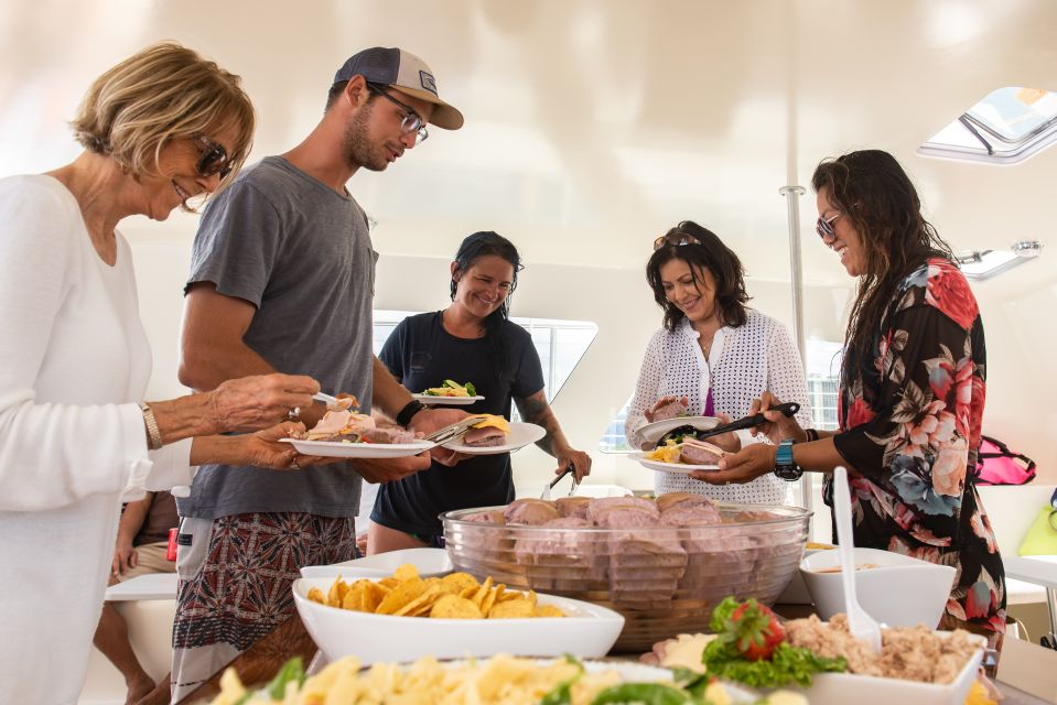 Oahu: Friday Night Fireworks Sail from Hilton Hawaiian Pier - The Price and Overall Value