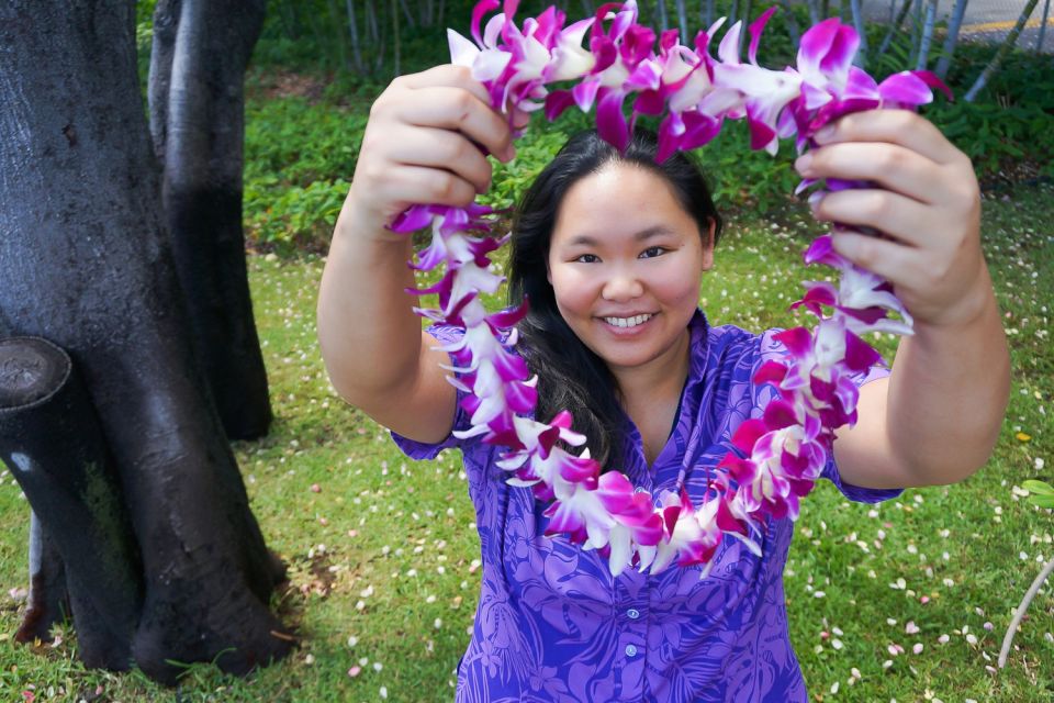 Oahu: Honolulu Airport (HNL) Traditional Lei Greeting - Honest Review of the Honolulu Airport (HNL) Traditional Lei Greeting