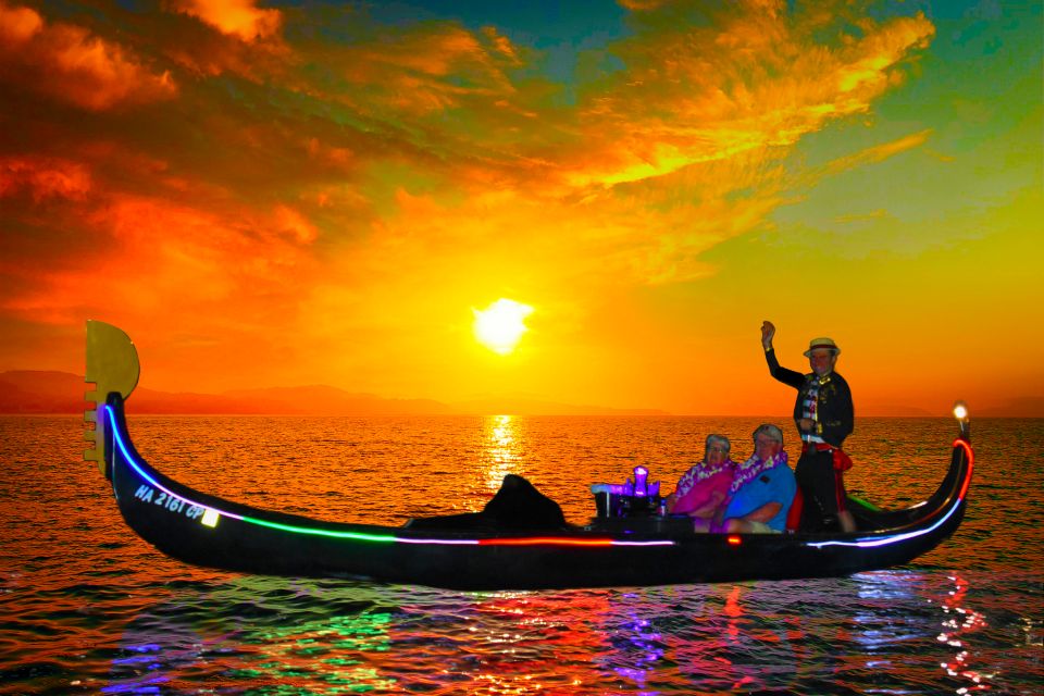 Oahu: Luxury Gondola Cruise with Drinks and Pastries - Food, Drinks, and Extras