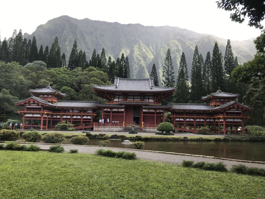 Oahu: Manoa Falls Hike and east side beach day