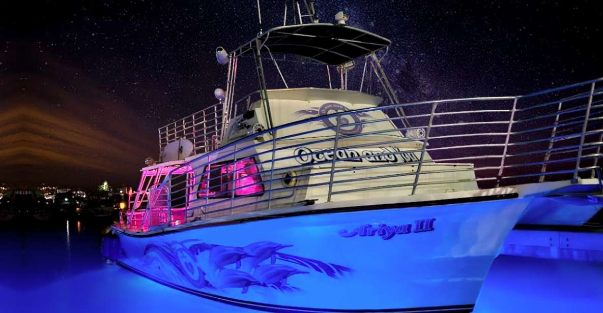 Oahu: Premium Waikiki Sunset Party Cruise with Live DJ - Getting Onboard