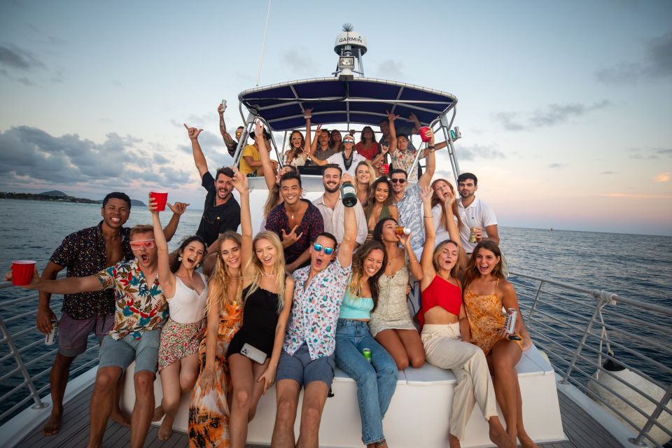 Oahu: Premium Waikiki Sunset Party Cruise with Live DJ - Drinks and Refreshments