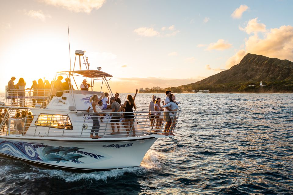Oahu: Premium Waikiki Sunset Party Cruise with Live DJ - The Party Starts