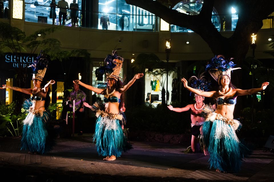 Oahu: Queens Waikiki Luau - What to Expect at the Queens Waikiki Luau