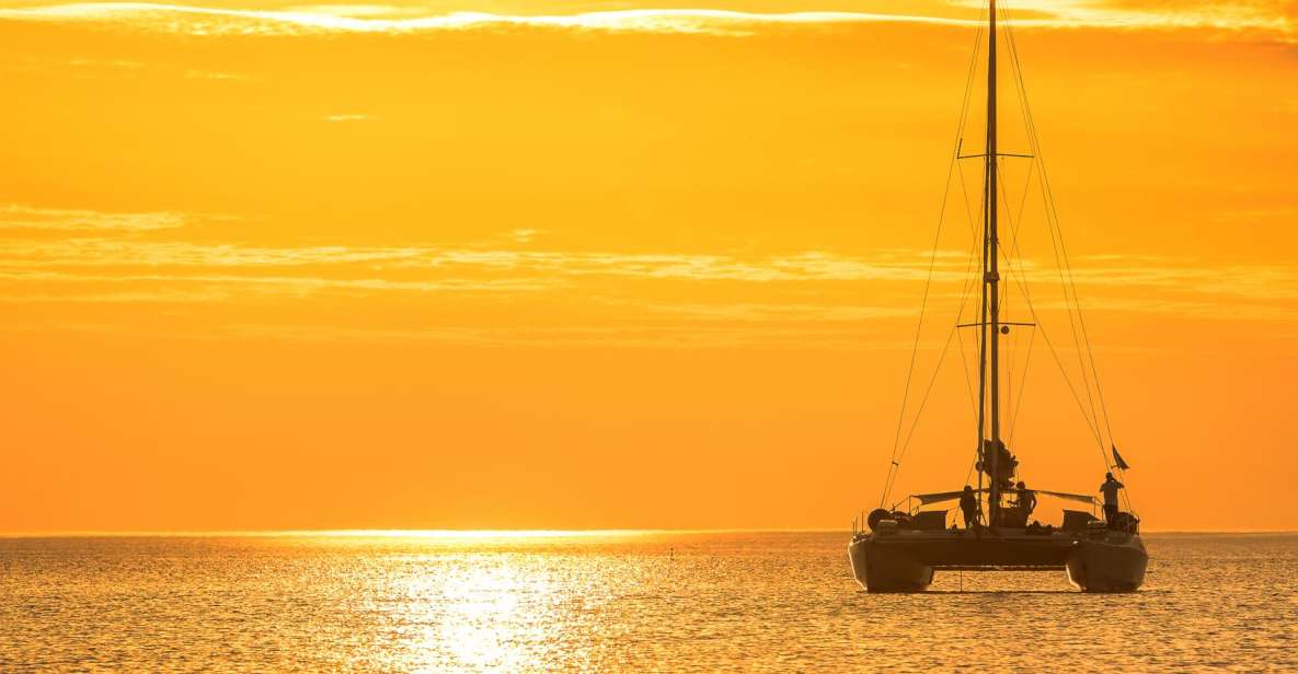 Oahu: Sunset Cruise of West Oahu with Drinks and Appetizers - Key Points