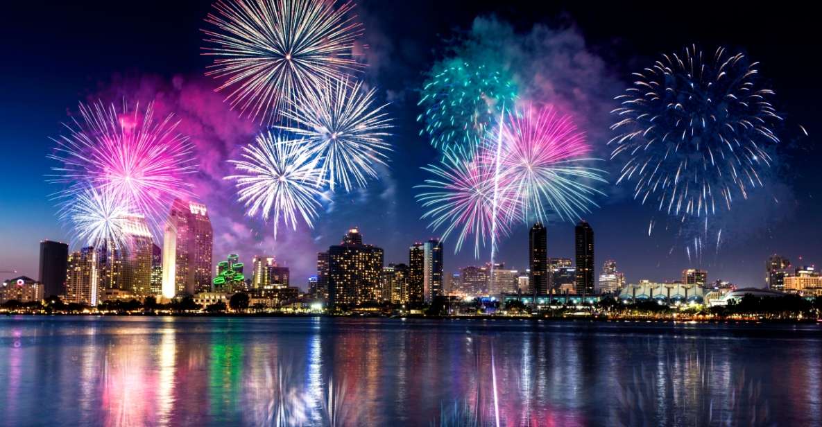 Oahu: Waikiki Friday Fireworks Cruise with Snacks and Drinks - Key Points