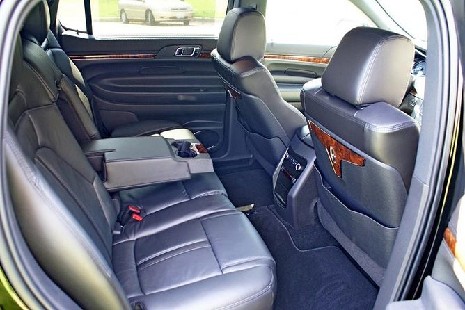One-Way Private ORD Airport Meet and Greet Transfer by Sedan - FAQ