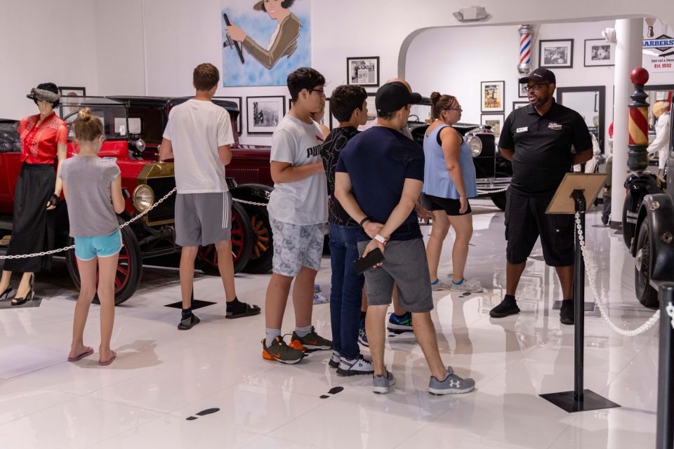 Orlando: Orlando Auto Museum at Dezerland Park - Navigating the Visit