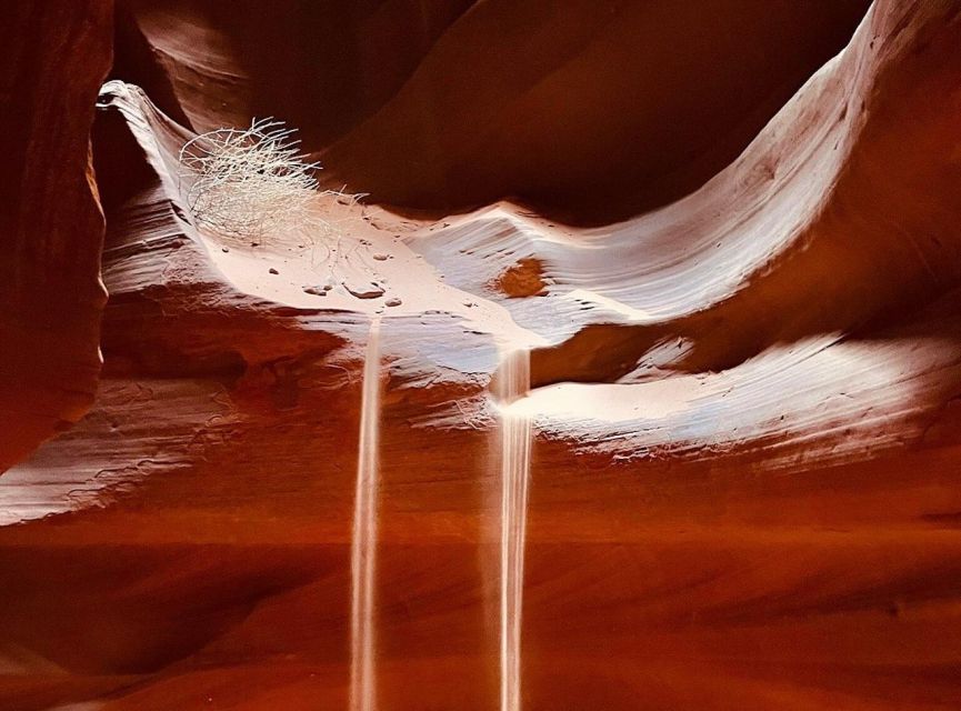 Page: Upper and Lower Antelope Canyons Guided Tour - Key Points