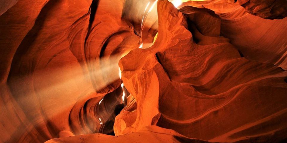 Page: Upper Antelope Canyon Walking Tour with Local Guide - The Guided Experience: What to Expect