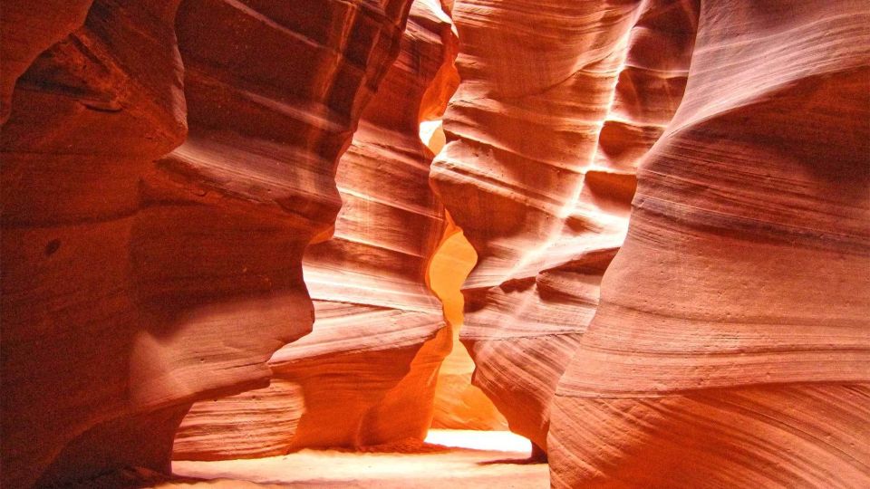 Page: Upper or Lower Antelope Canyon and Horseshoe Bend Tour - What’s Included and What’s Not