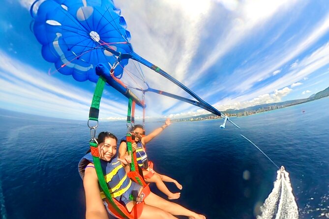 Parasailing in Waikiki from Oahu Hawaii - The Experience in Detail