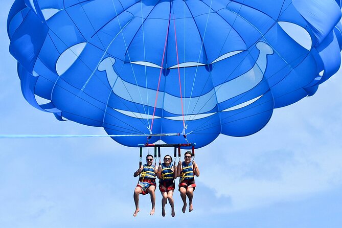 Parasailing in Waikiki Hawaii - What to Expect from the Tour