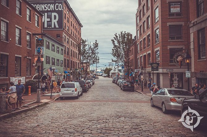 Pearls and Prosecco - An Authentic Coastal Experience on Casco Bay