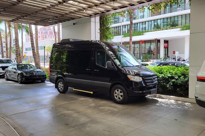 Private 4-Hour Transportation Service in Miami. 10 pax. - What Makes This Transportation Service Special?