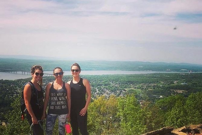 Private Hike/Wineries/Walkway Over the Hudson/1 night Hotel - Key Points