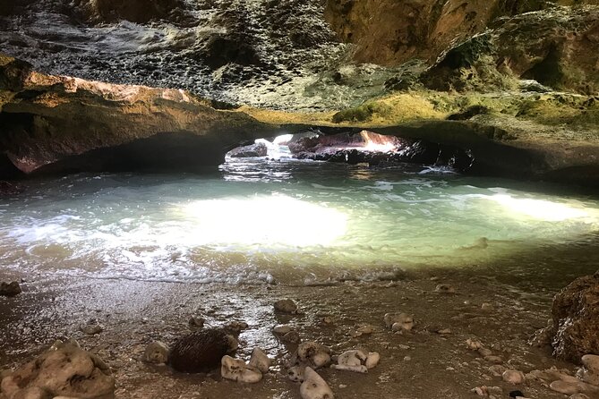 Private Mermaid Caves and West Oahu with Kaena Point Hike (Se habla Español) - What’s Included & What to Bring