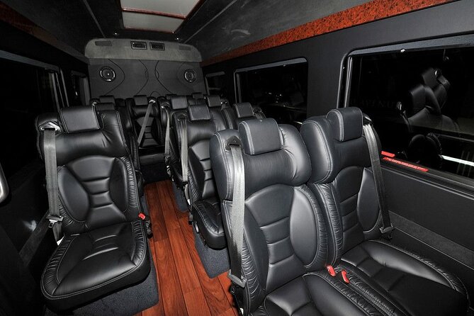 Private Minibus Round Trip Honolulu Airport HNL to/from Honolulu - Key Points