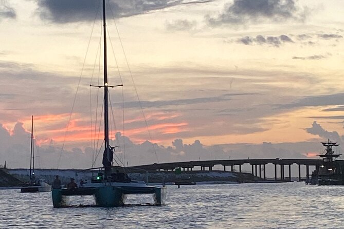 Private Sunset and Dolphin Cruise in Destin-Up to 16 Guests