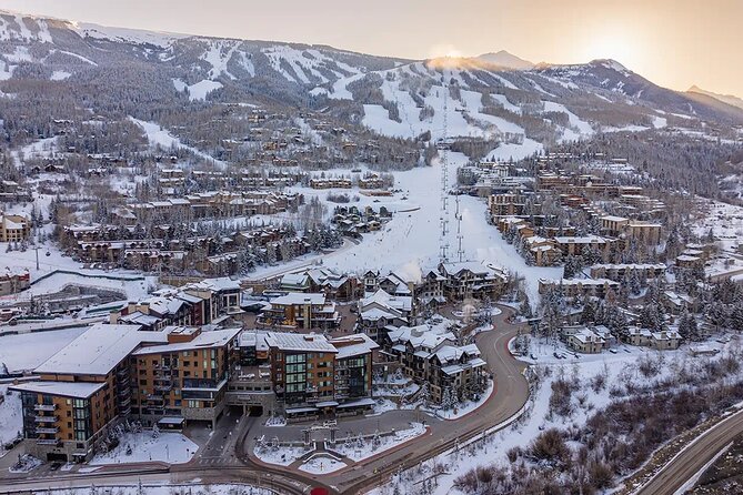 Private Transfer Denver Airport DEN to Hot Ski Resorts - The Pickup Experience and Journey