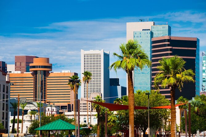 Private Transfer from Sky Harbor Airport PHX to Phoenix in Business Car - The Experience in Detail