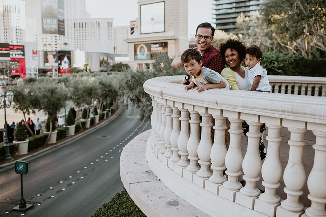Private Vacation Photography Session with Photographer in Las Vegas - The Experience Value
