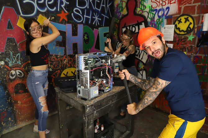 Rage Room Las Vegas Smash Room Fremont Street - Key Points