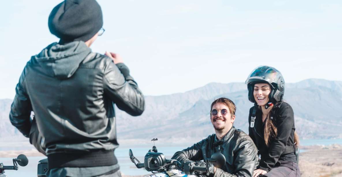 Red Rock Canyon: Couples Private Guided Trike Tour! - The Journey Begins: Riding Out of Town