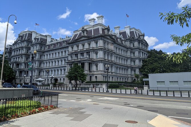 Residences of the Presidentses Walking Tour: Lafayette Square & Foggy Bottom - Practical Details: What You Need to Know
