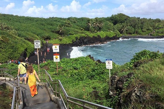 Road to Hana: Full-Day Scenic Drive with Blacksand & Waterfalls - What Makes This Tour Stand Out?