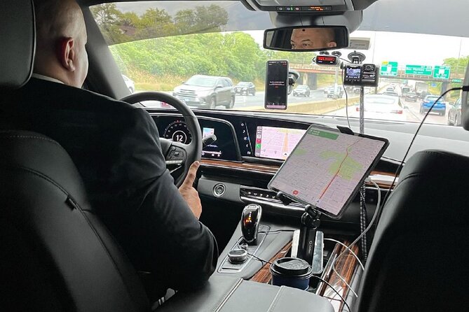 Royal Limo Services - Chicago Executive Limo Service - Frequently Asked Questions