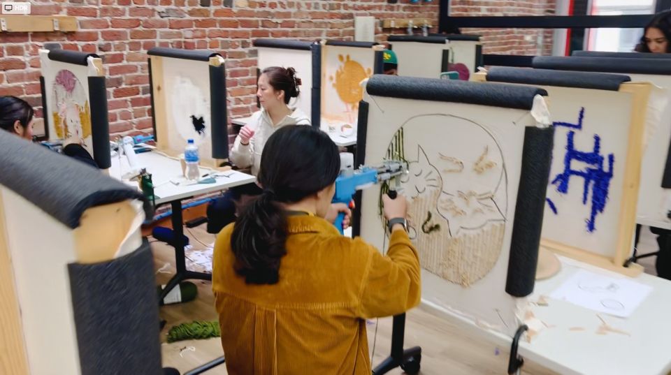 Rug Tufting Workshop - Rug Tufting Workshop: A Creative Escape in California