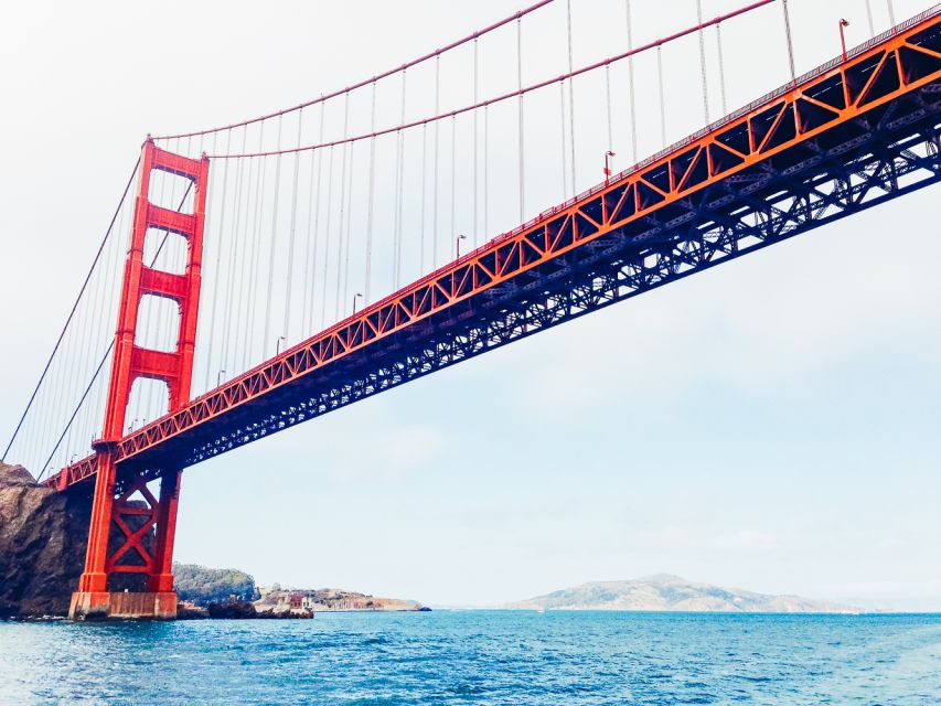 San Francisco: Bay Sailing Tour with Drinks