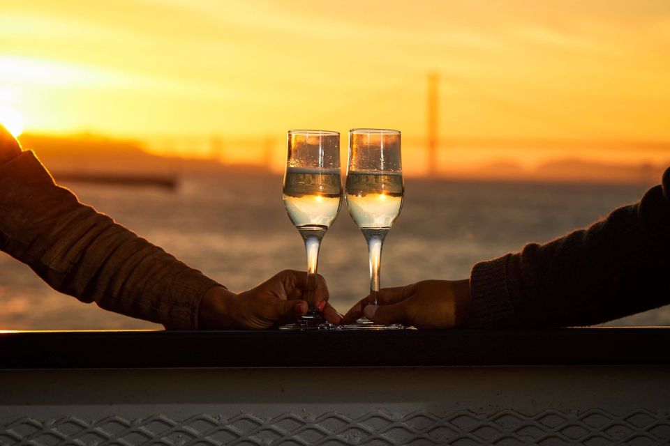 San Francisco: Golden Gate Bridge and Bay Sunset Cruise - The Experience of a Sunset Bay Cruise