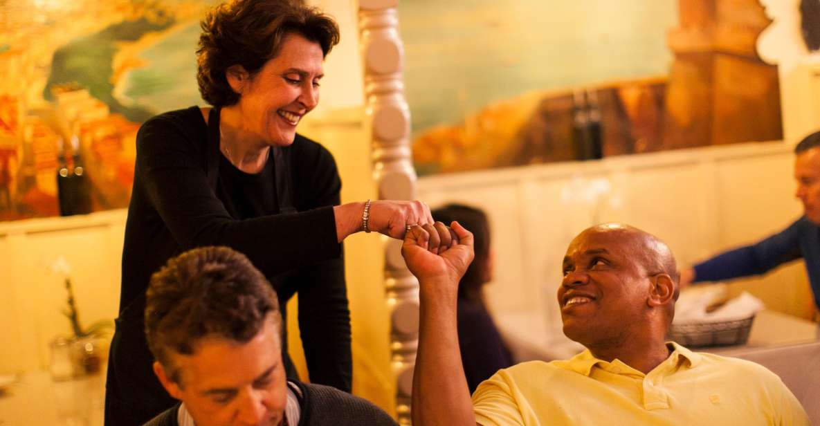 San Francisco: North Beach Curated Multi-Course Foodie Tour - Guides & Personal Touches