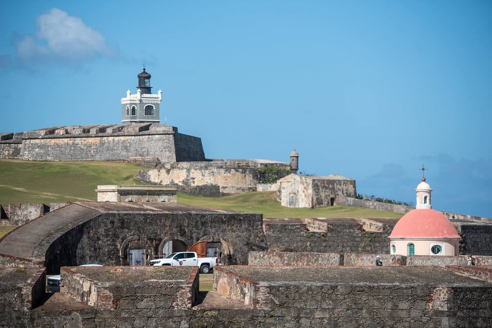San Juan: Walking Tour with Expert Guide - The Group Experience and Guide