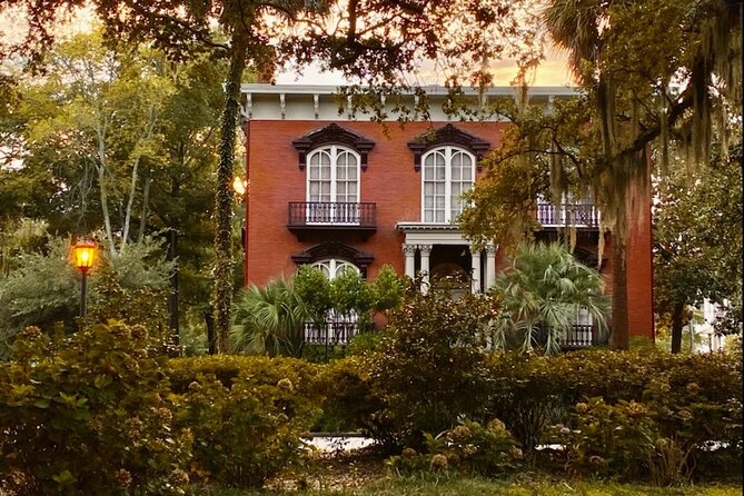 Savannah Historic District Tour by The Wandering Historians - The Experience: What Makes It Special?