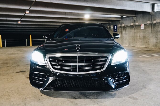 Seattle Arrival Private Transport by Executive Sedan - The Real Traveler Experience