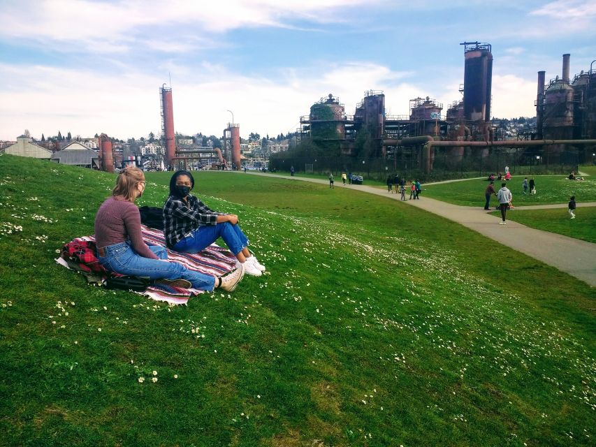 Seattle: Sightseeing Bus Tour with the Ballard Locks - What Makes This Tour Stand Out